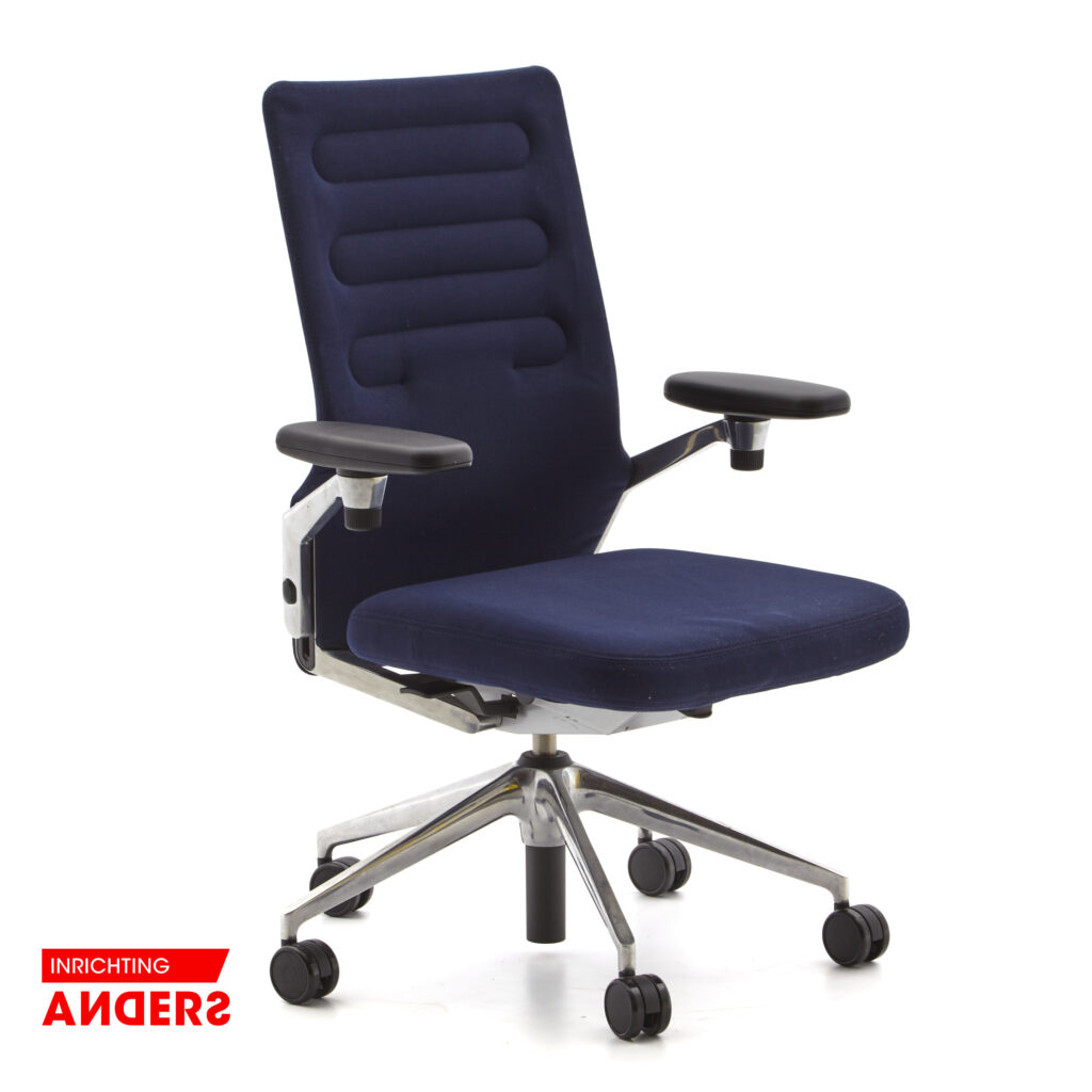 Vitra AC4 Bureaustoel kleur blauw | Design Meubels | Inrichting Anders